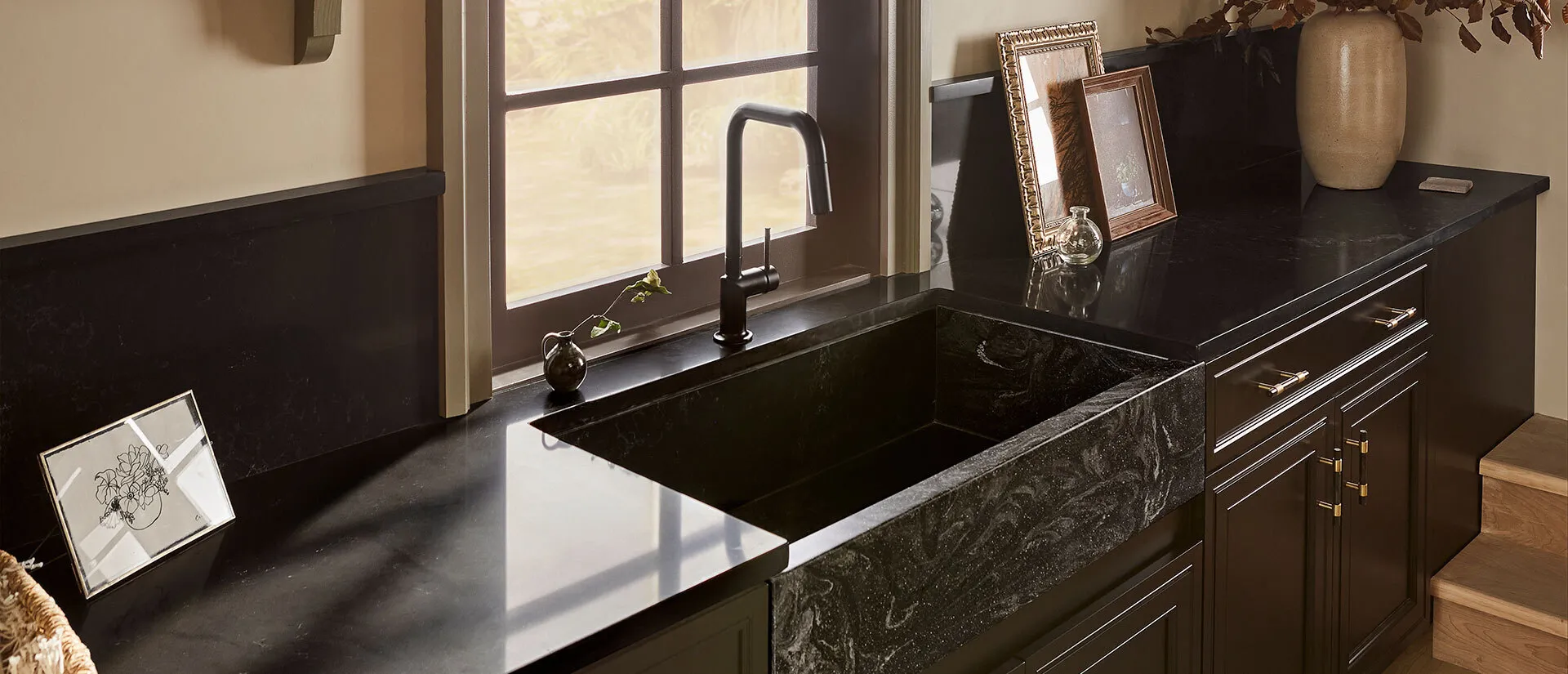Buy Q Quartz Midnight Corvo Quartz Full Slabs Online | CountertopSmart